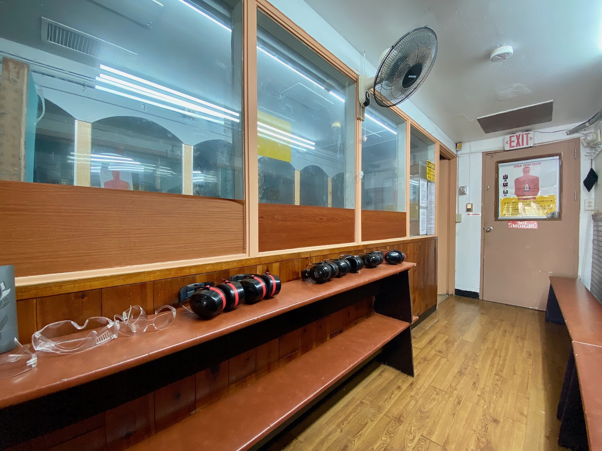 スターガンクラブ - グアム射撃ガイド - グアムのすべての射撃場とツアーを紹介